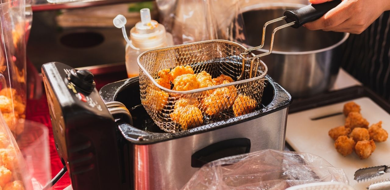 How Long to Fry Chicken in Deep Fryer: Expert Tips and Tricks